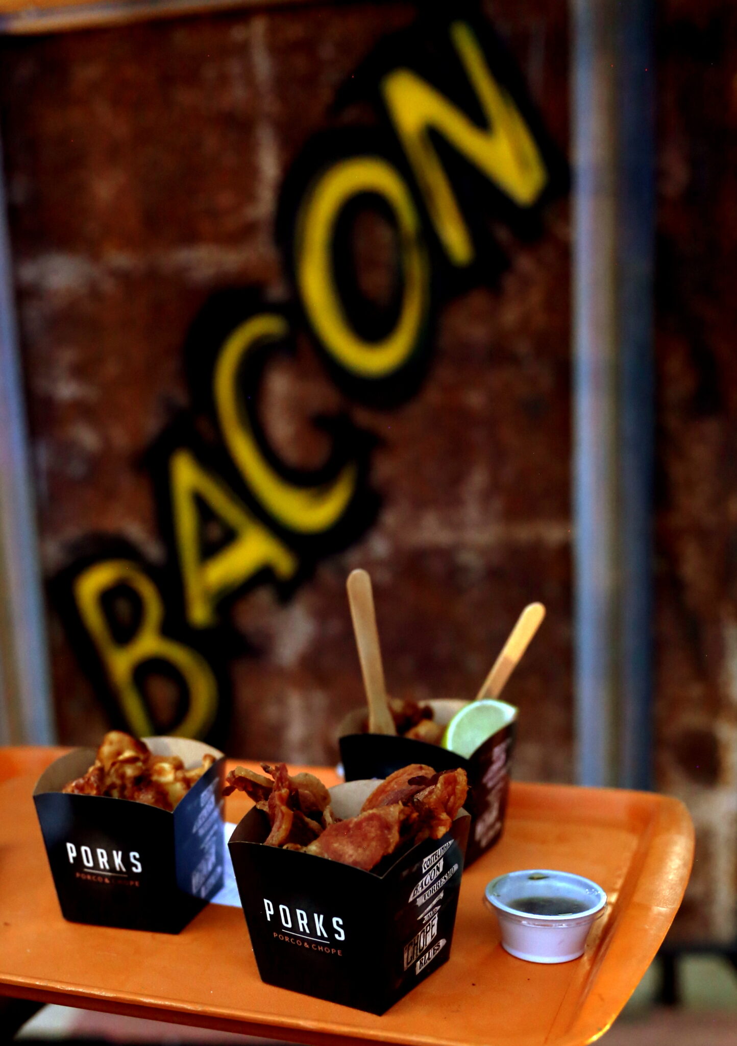 Porks Castelo completa um ano com show, porco e chope | Viraliza