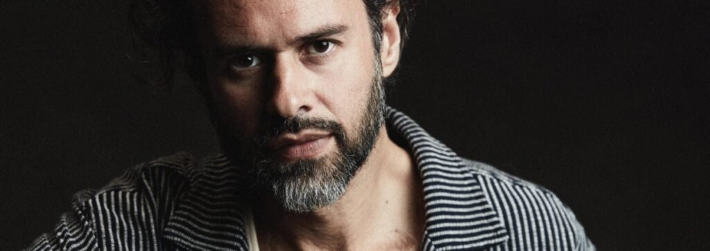 Projeto “uma voz, um instrumento” apresenta Marcelo Jeneci no inédito ...