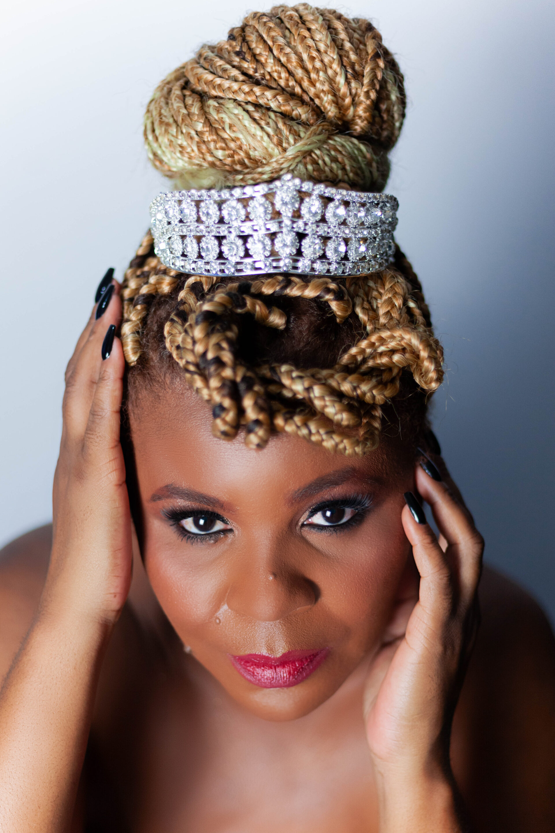 Miss Black, pioneira do rap em Minas Gerais, lança seu primeiro álbum ...