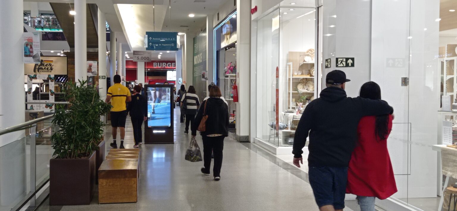 Shoppings de BH têm horário especial na véspera do Ano Novo | Viraliza